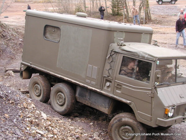 Der Pinzgauer 6×6 - Johann Puch Museum